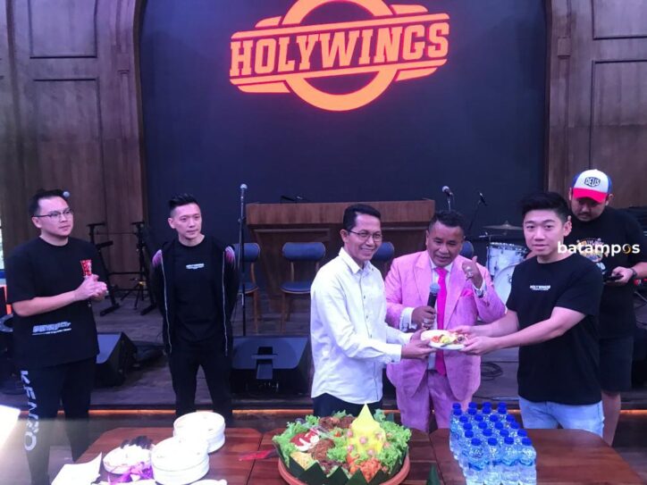 Holywings Resmi Dibuka di Kota Batam - Metropolis