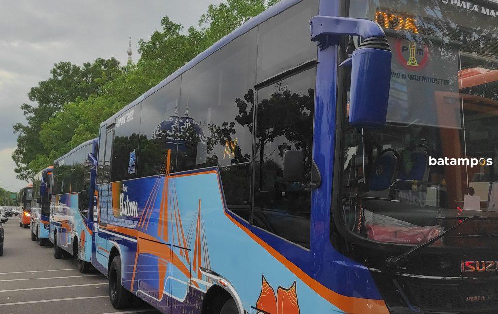 Baru Diresmikan, AC Bus Trans Batam Sudah Bocor - Metropolis