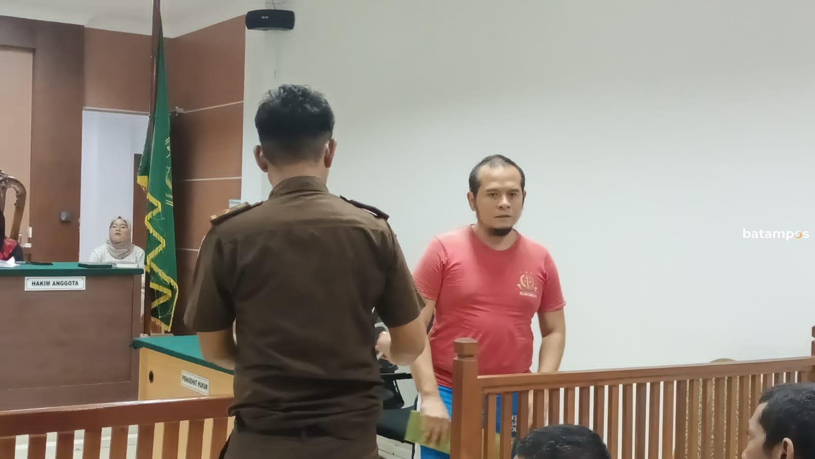 Gelapkan Motor Rekannya Sesama Polisi, Teddy Syafriadi Didudukkan di Kursi Pesakitan - Metropolis