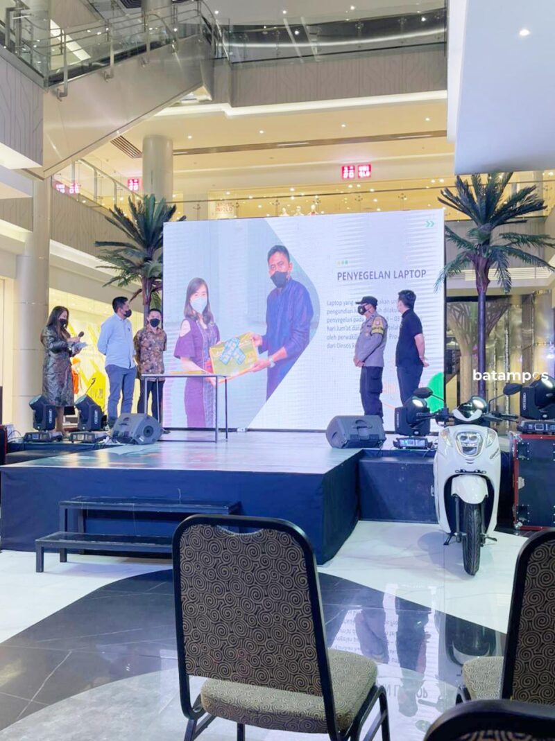 Iwan Bawa Pulang Genio di Shop & Win Season 3 Volume 4 - Metropolis