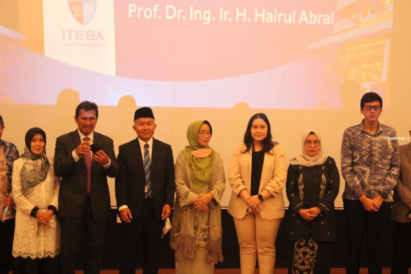 Prof Hairul Abral Jabat Rektor Iteba - Metropolis