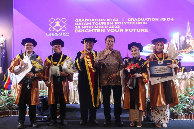 80 Persen Wisudawan Batam Tourism Polytechnic Sudah Bekerja dan Jadi ...