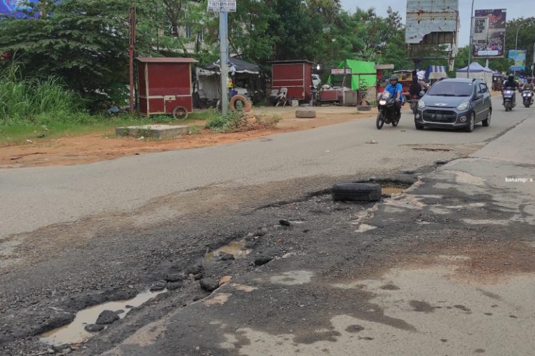 Perbaikan Jalan Berlubang Dimulai Awal Mei - Metropolis